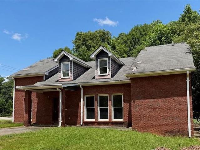 5855 Oakdale Rd SE, Mableton, GA 30126
