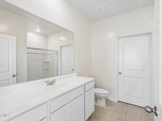 5855 e hornblende way