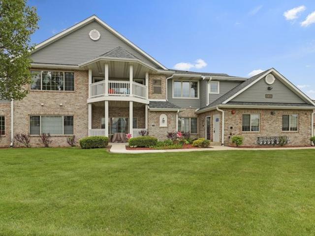 5855 Kinzie Ave Unit 35, Mount Pleasant, WI 53406