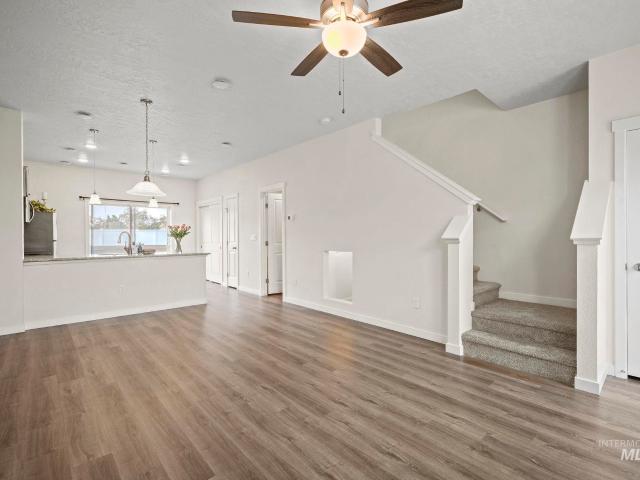 5855 S Carlburg Ln