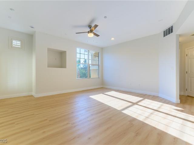 5855 Valley Dr, Unit 2145, North Las Vegas, NV 89031 | MLS #2696