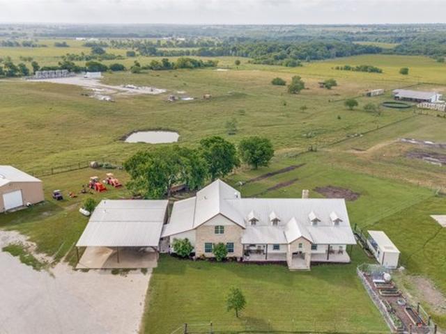 5855 Western Star Dr, Justin, TX 76247