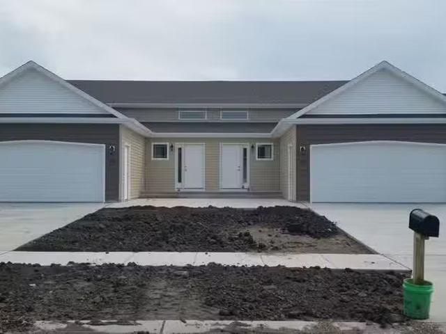 58566281 3541 23rd Ave S