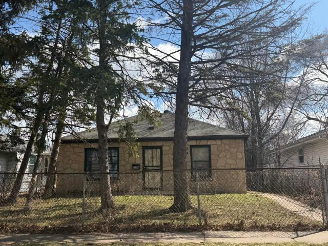 5858 N 80th St, Milwaukee, WI 53218 | MLS #1957