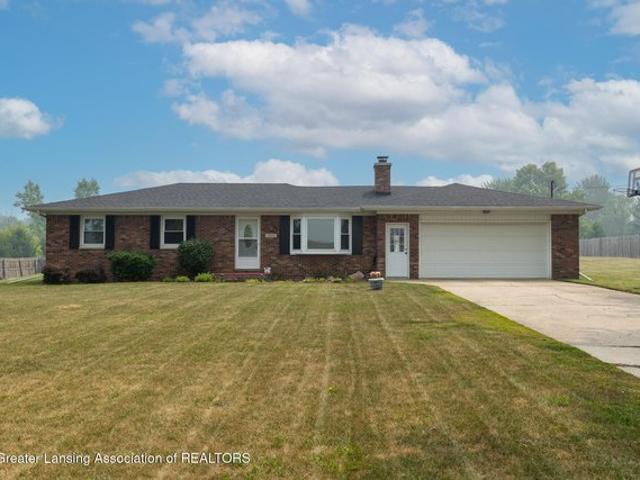 5858 N Hartel Rd, Potterville, MI 48876