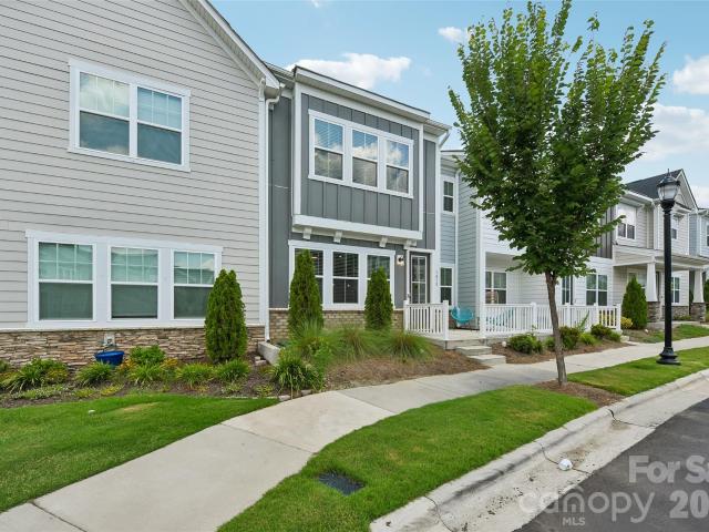 5858 Strathmore Court