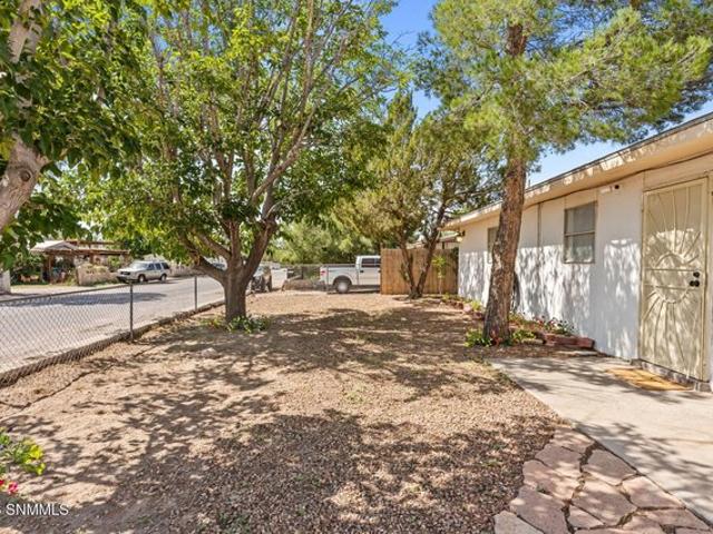 5850 Garcia Dr, Dona Ana, NM 88032