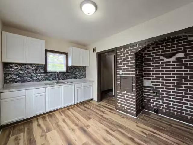 58512868 2422 W Roosevelt Dr