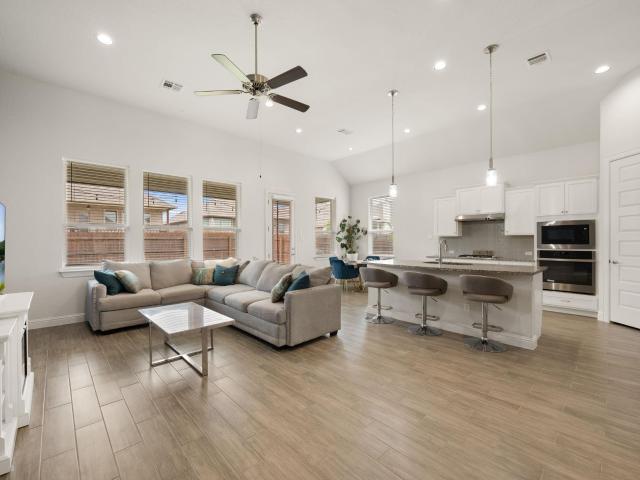 5851 San Savino Dr