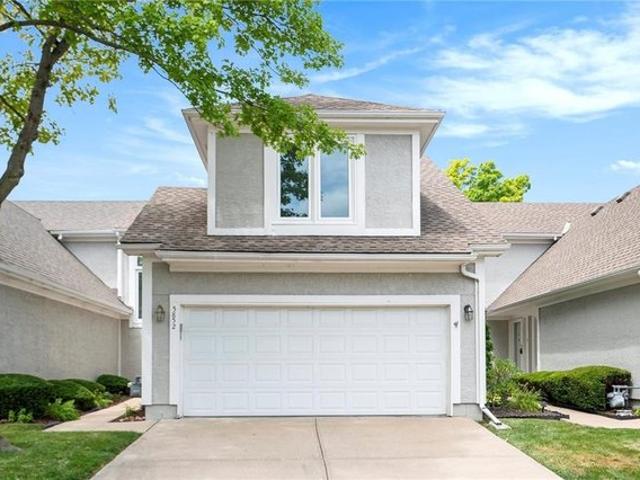 5852 Park Cir, Shawnee, KS 66216