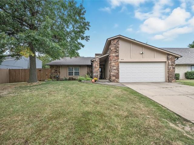 5852 S 91st East Ave, Tulsa, OK 74145