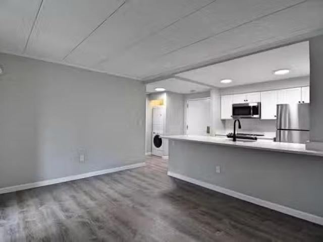 58537243 13 Douglas Park