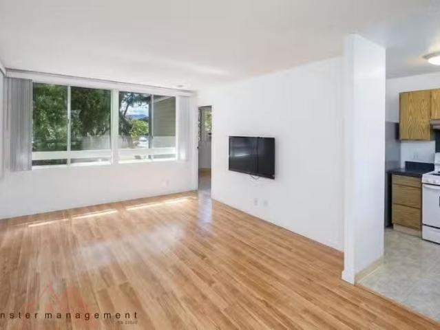58539910 95 640 Hanile St