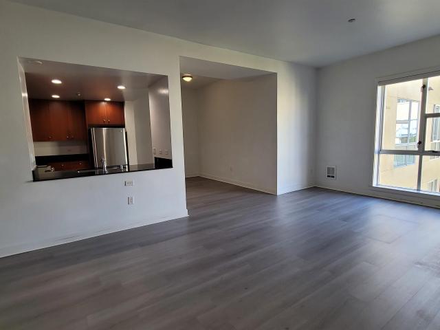 585 9Th St 626