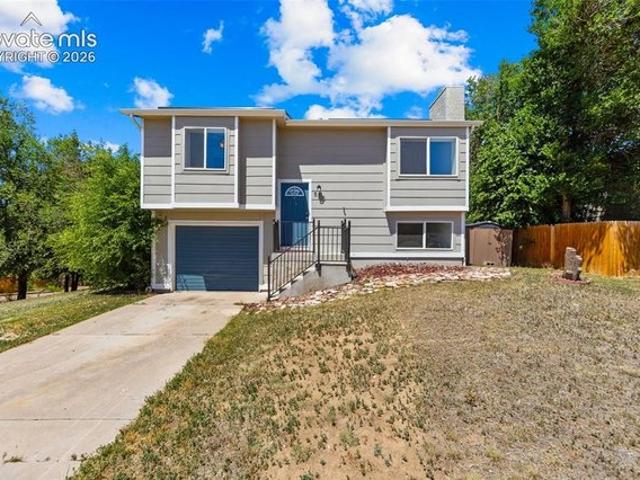 585 Blossom Field Rd, Fountain, CO 80817