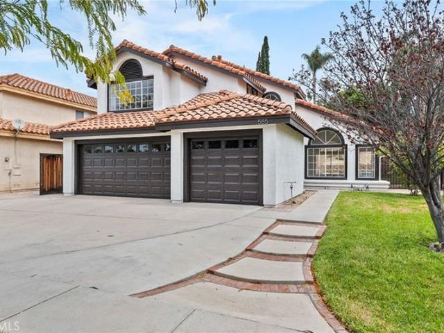 585 Hamilton Dr, Corona, CA 92879