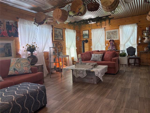 585 Hunter Road
