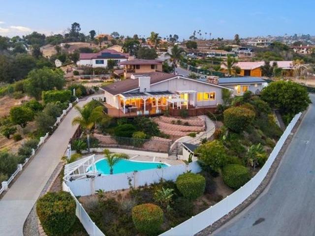 585 Otero Ct, Camarillo, CA 93010