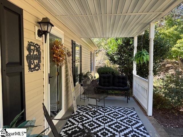 585 Mountain Creek Road