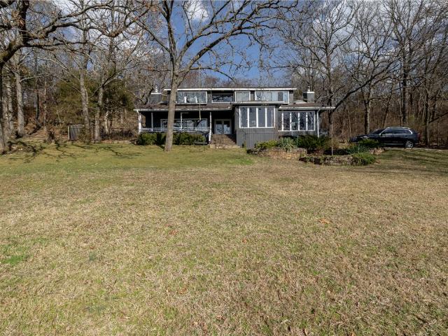 585 N Rockcliff Road