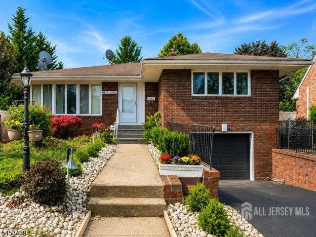 585 Noe Ave, Woodbridge, NJ 07095