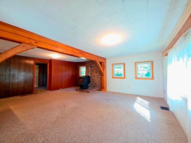 585 North Road