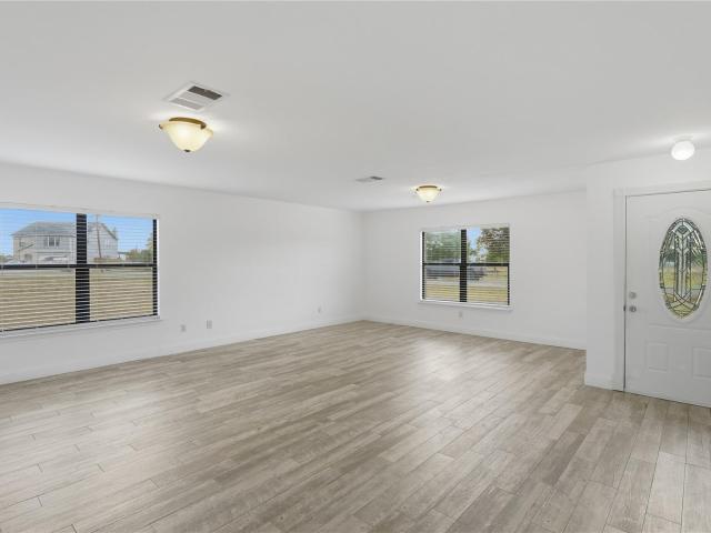 585 Siebert Dr