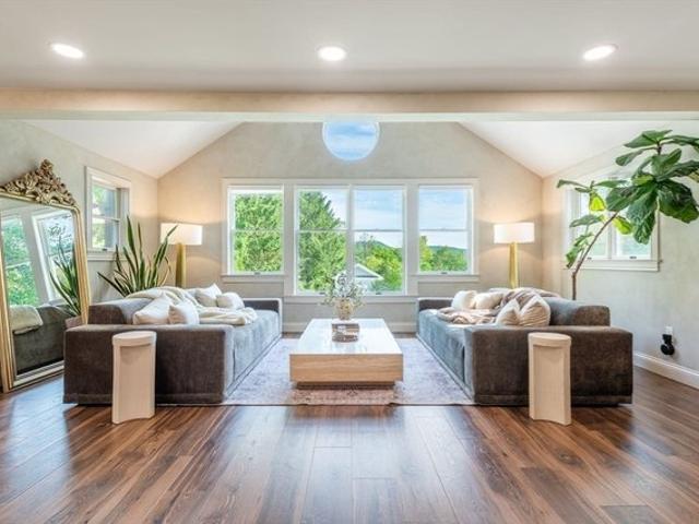 585 Station Rd, Amherst, MA 01002