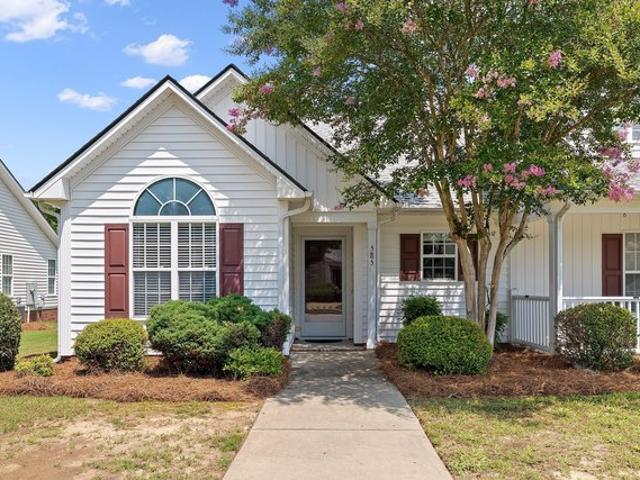 585 Pinecroft Dr, Clayton, NC 27520