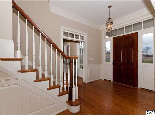 585 Ragged Mountain Dr, Charlottesville, VA 22903