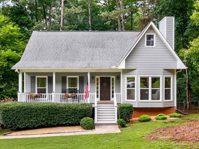 585 Russet Bend Dr, Hoover, AL 35244
