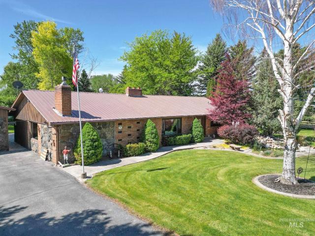 585 W Baseline Rd
