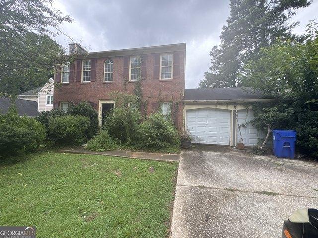585 Woodcrest Manor Dr, Stone Mountain, GA 30083