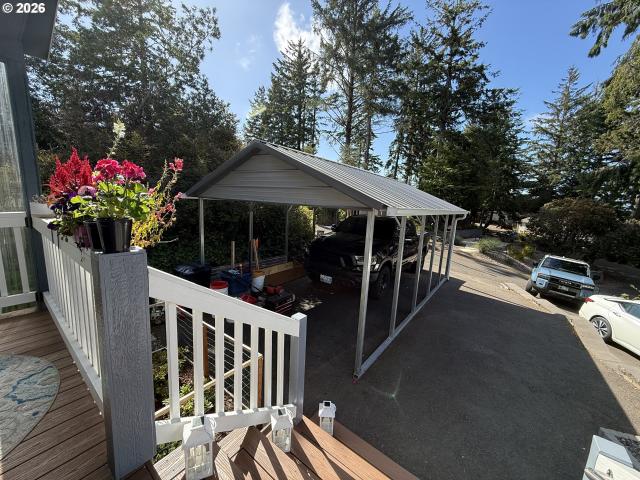 585 village pines ave