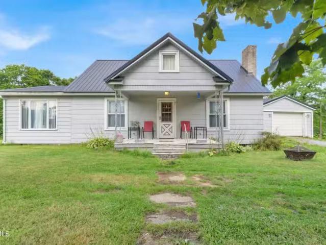 5865 CREEK HILL RD, SAINT PAUL, VA 24283 Single Family Residen.