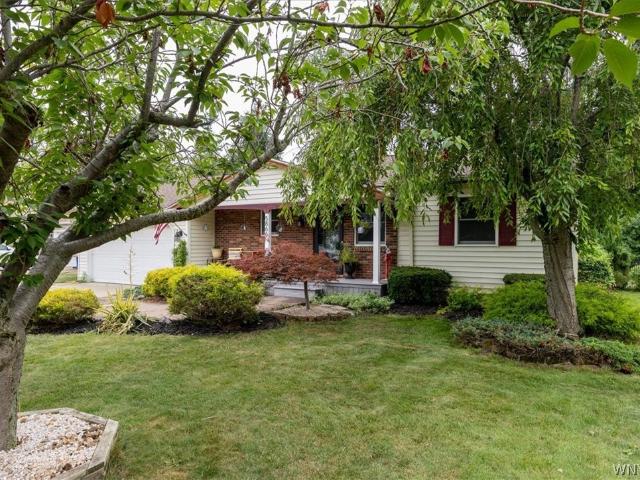 5866 Lakecrest Drive
