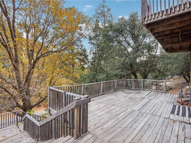 5866 Robin Oak Drive