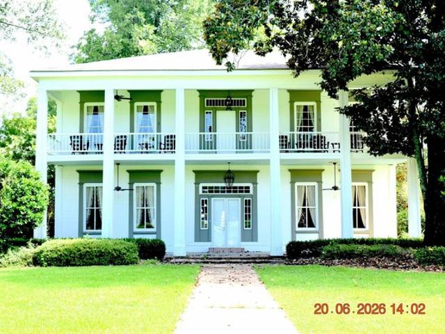 5868 Mer Rouge Rd, Bastrop, LA 71220
