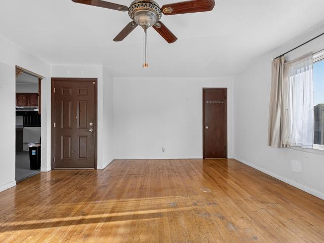 5868 N 61st St, Unit 5870