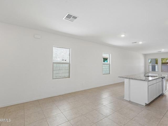 5869 e hornblende way