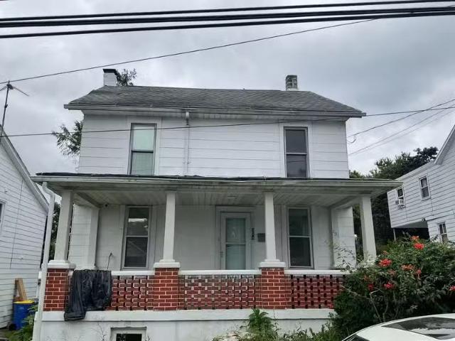 58602058 351 N 67th St