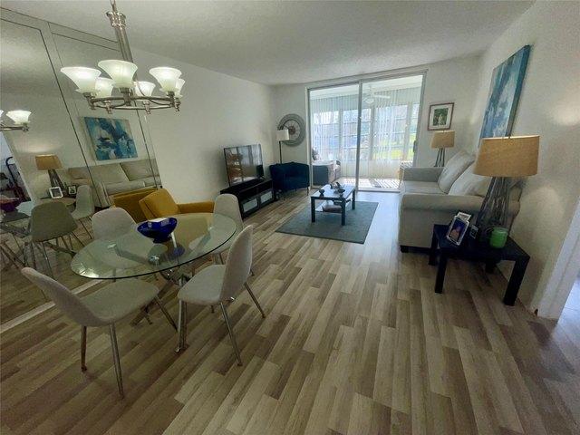 5860 NW 64th Ave Apt 206, Tamarac, FL 33319