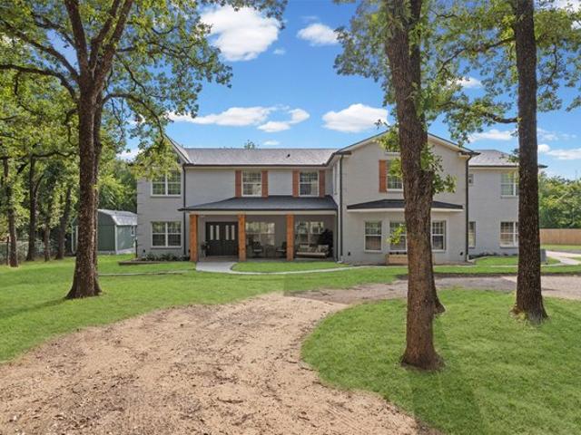 5860 Newt Patterson Rd, Mansfield, TX 76063