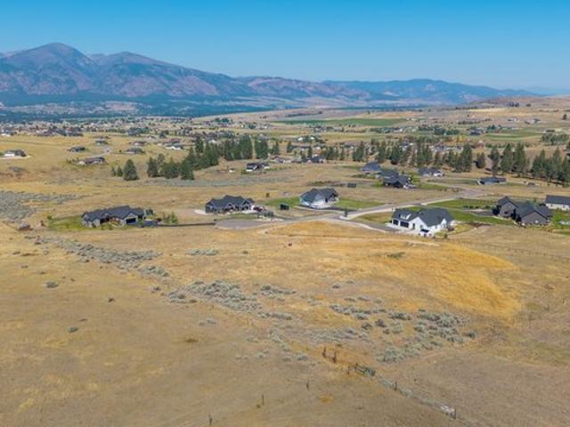 5860 Alysa Ct, Florence, MT 59833