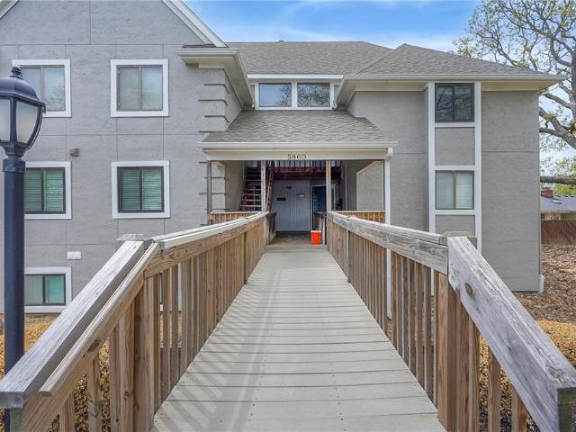 5860 Park St, Unit 12, Shawnee, KS 66216 | MLS #2615 | Compass
