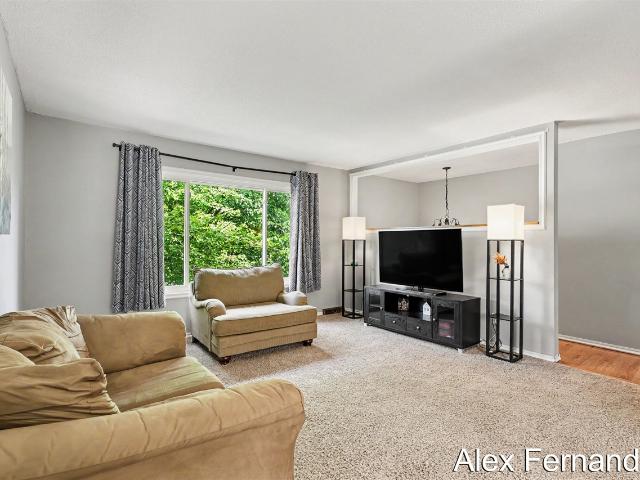 5860 Valley Lane Drive