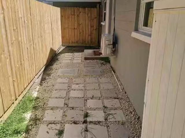 58619246 4002 Thonotosassa Road #C