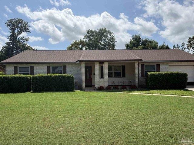 5861 Leesway Blvd, Pensacola, FL 32504