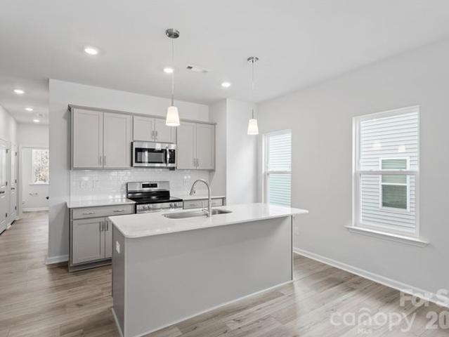 5861 Tuckaseegee Rd Unit 3, Charlotte, NC 28208