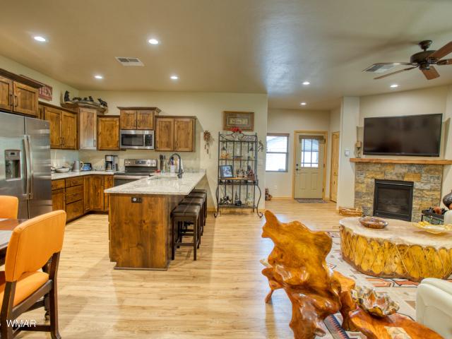 5863 Apollo Way